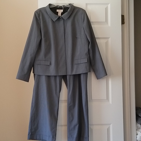 Covington | Pants & Jumpsuits | Euc 2 Piece Suit Jacket And Pants ...